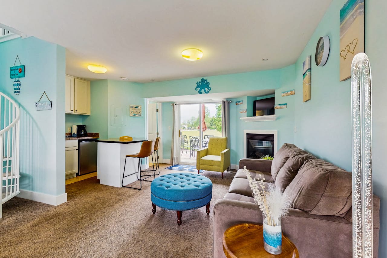 Northern Light Condominiums: Condo 12 | 1 Bed Douglas, MI Condo | Vacasa