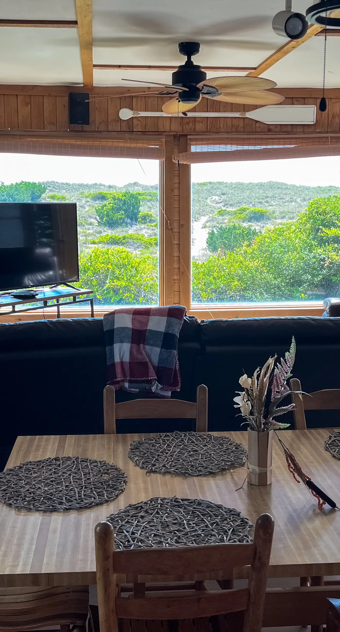 Outer Banks Oceanfront Vacation Rentals, Beach Homes | Vacasa