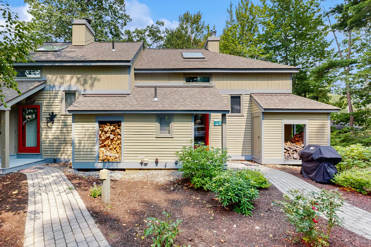 Samoset Lakeside Retreat | 2 Bed Gilford, NH Condo | Vacasa