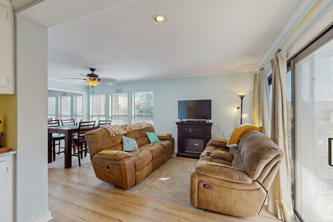 Toes in the Sand | 2 Bed Myrtle Beach, SC Condo | Vacasa