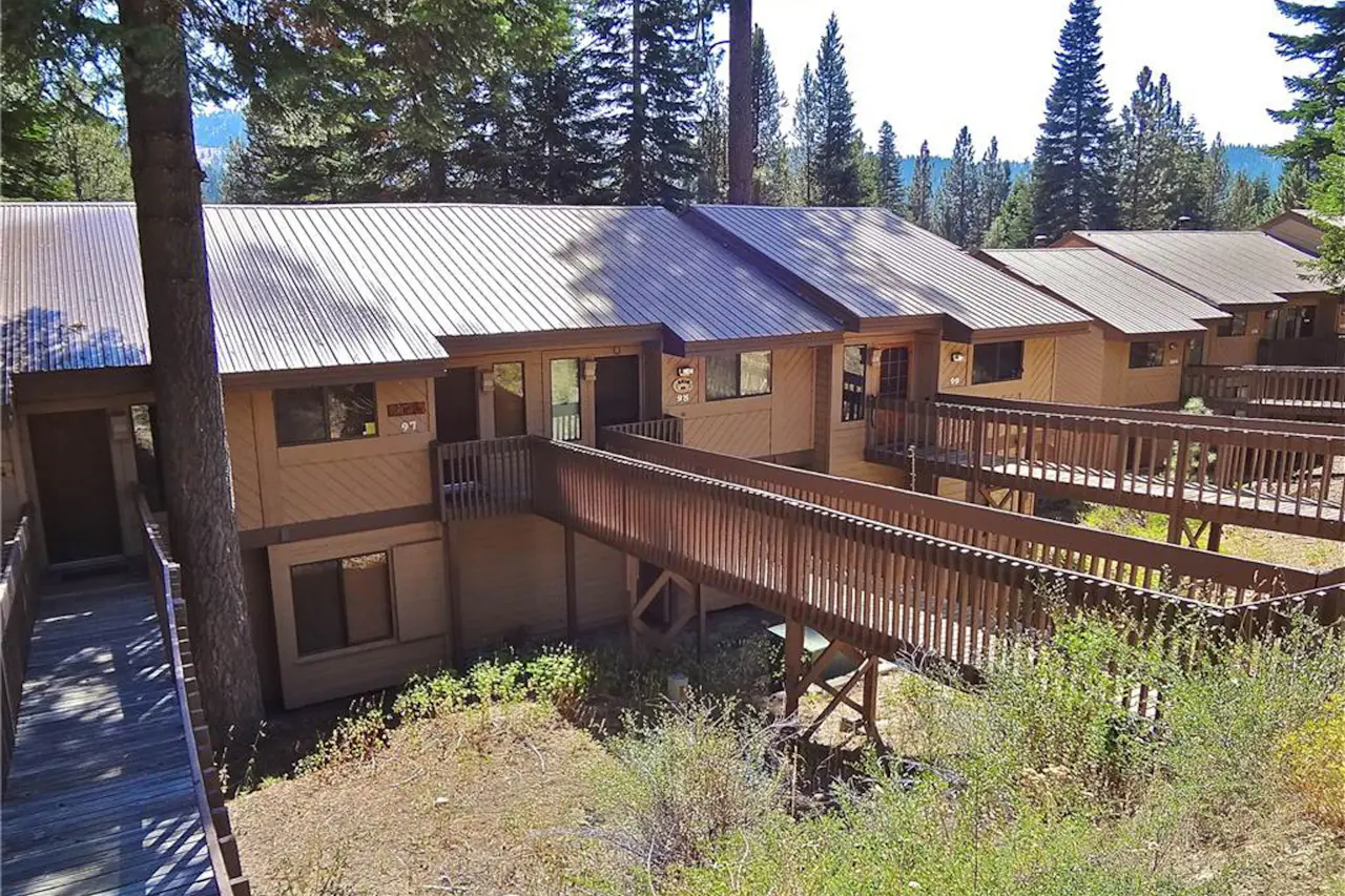 Blue Jay Condominium | 2 Bed Lakeshore, CA Condo | Vacasa