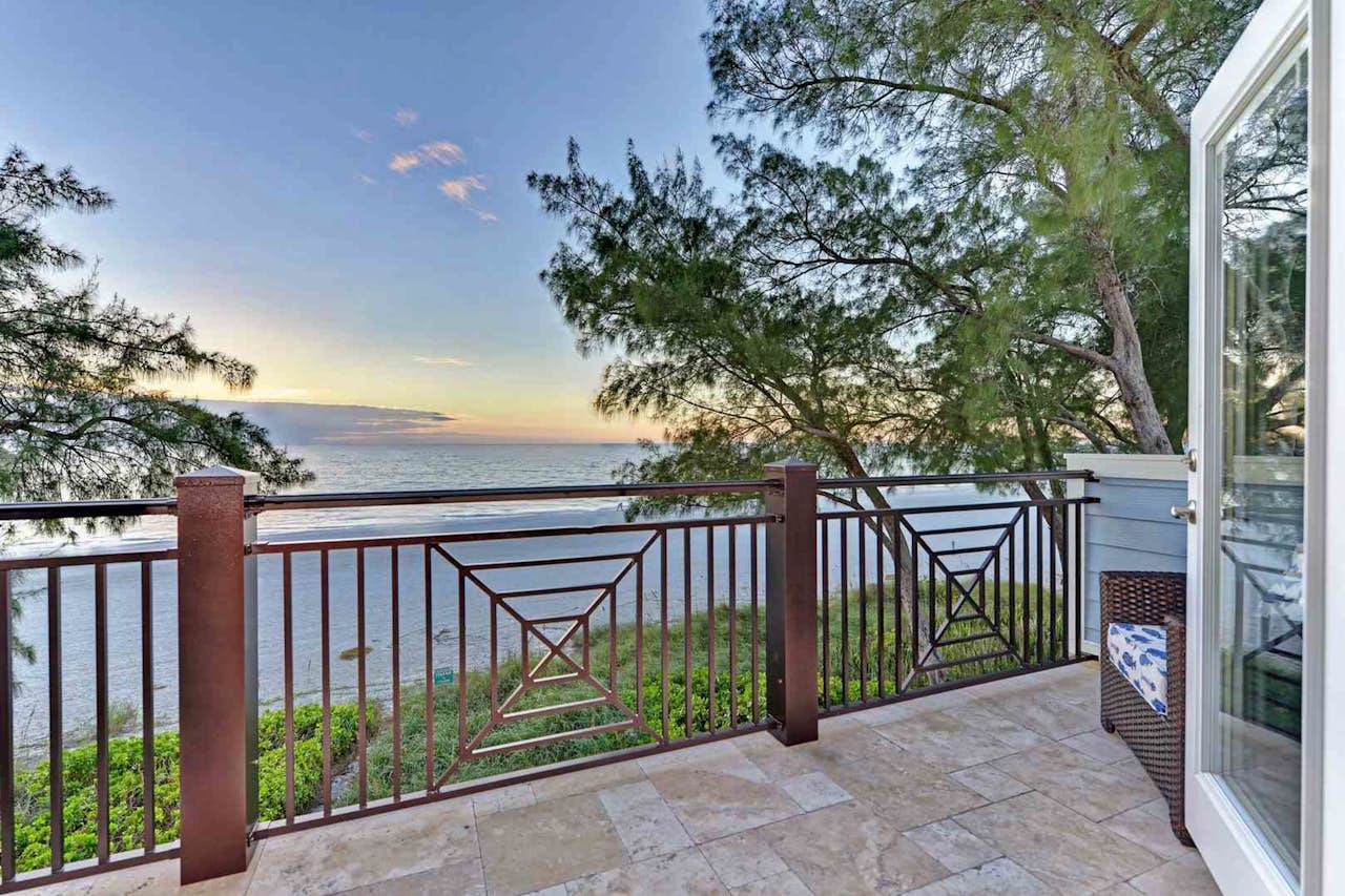 Wine Down | 4 BD Vacation Rental in Holmes Beach, FL | Vacasa