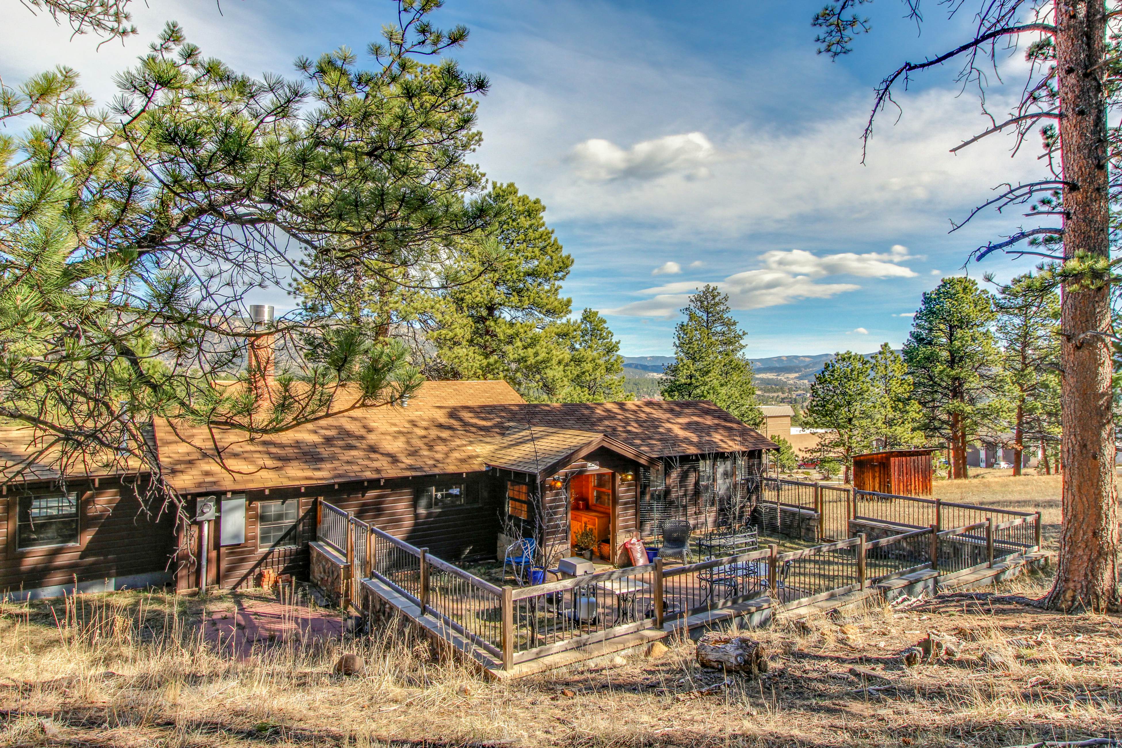 Estes Park Vacation Rentals, Cabins | Professionally Cleaned | Vacasa
