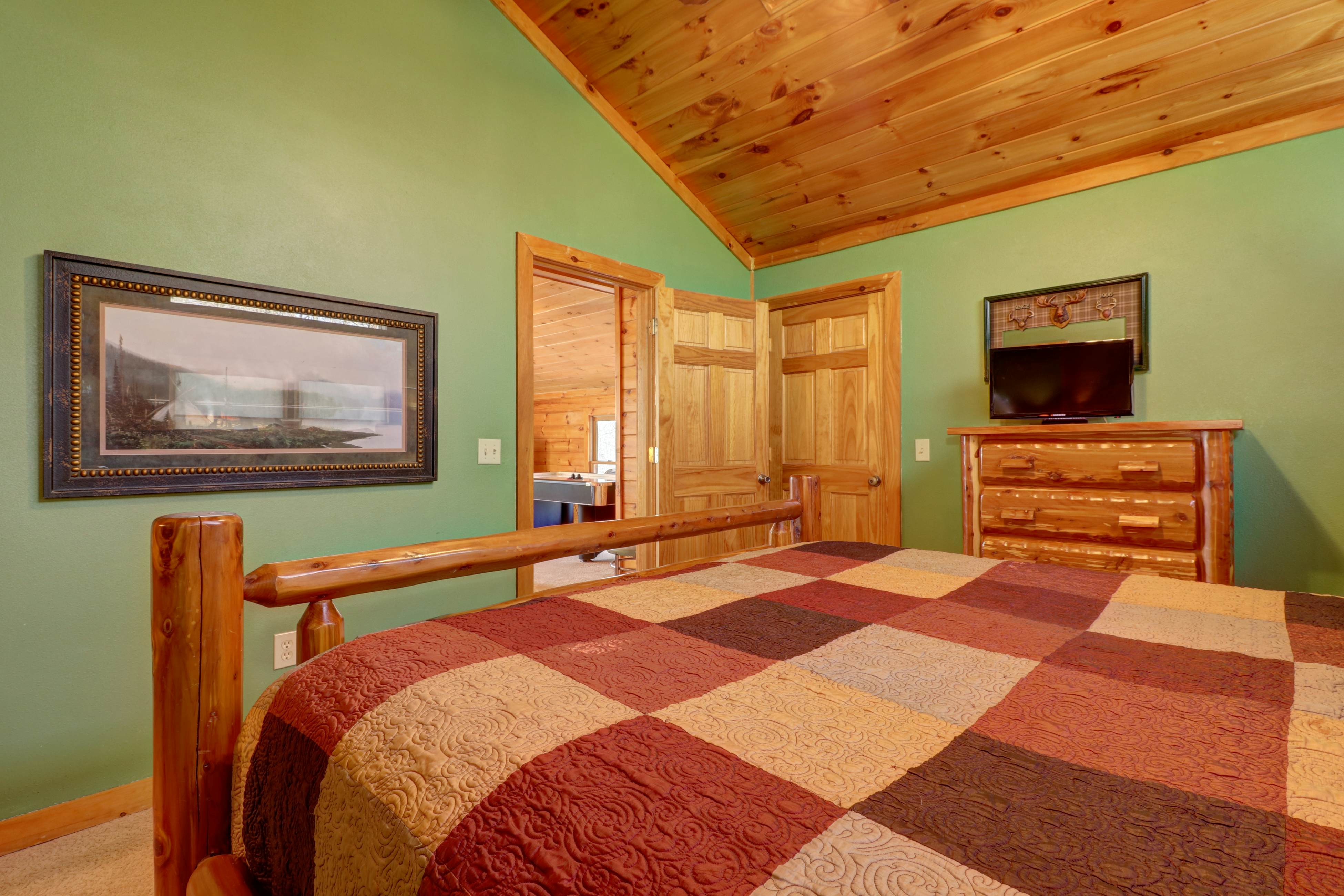 Jacob's Ridge Hideaway | 2 BD Blue Ridge, GA Vacation Rental | Vacasa