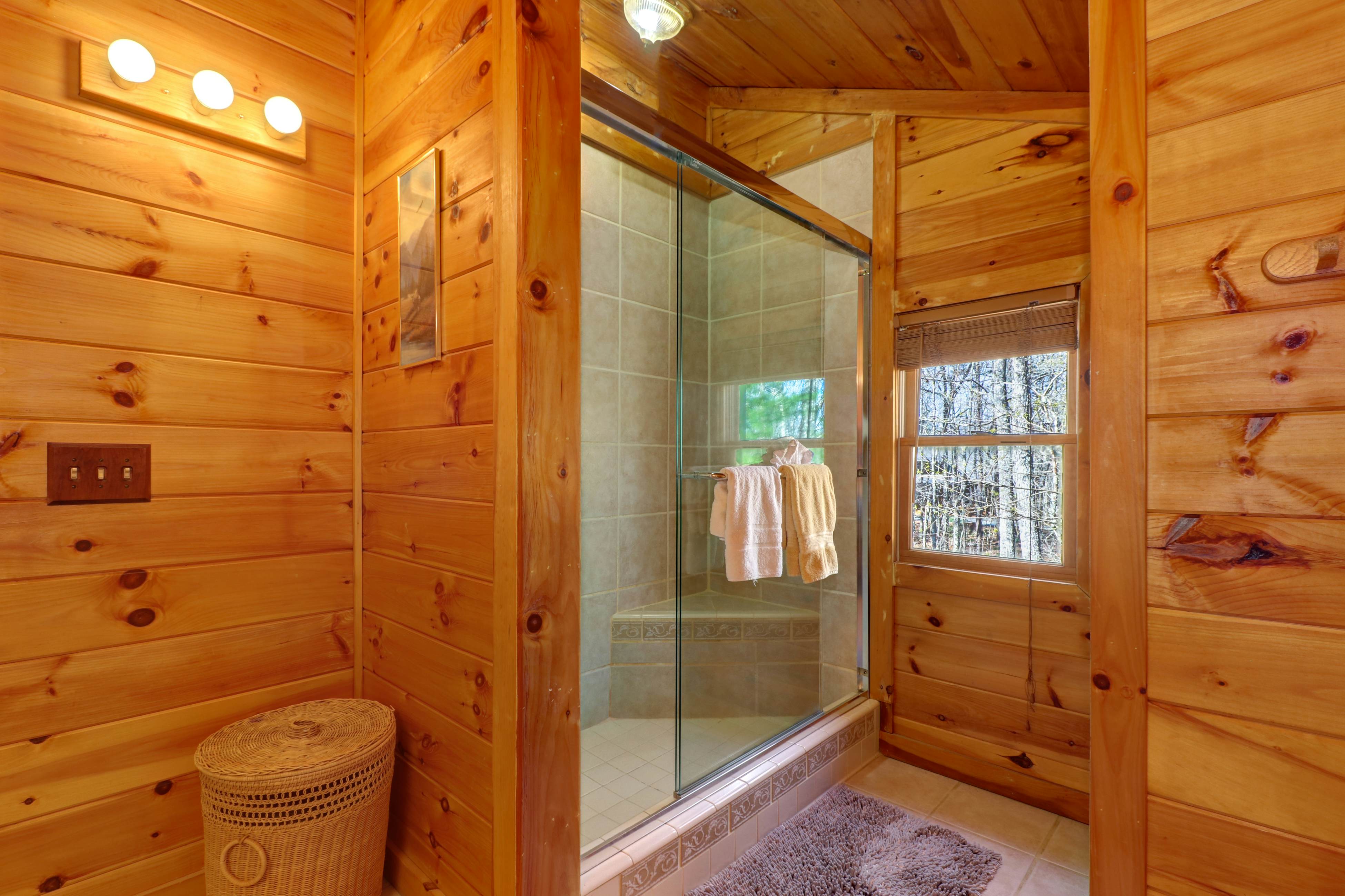 Jacob's Ridge Hideaway | 2 BD Blue Ridge, GA Vacation Rental | Vacasa