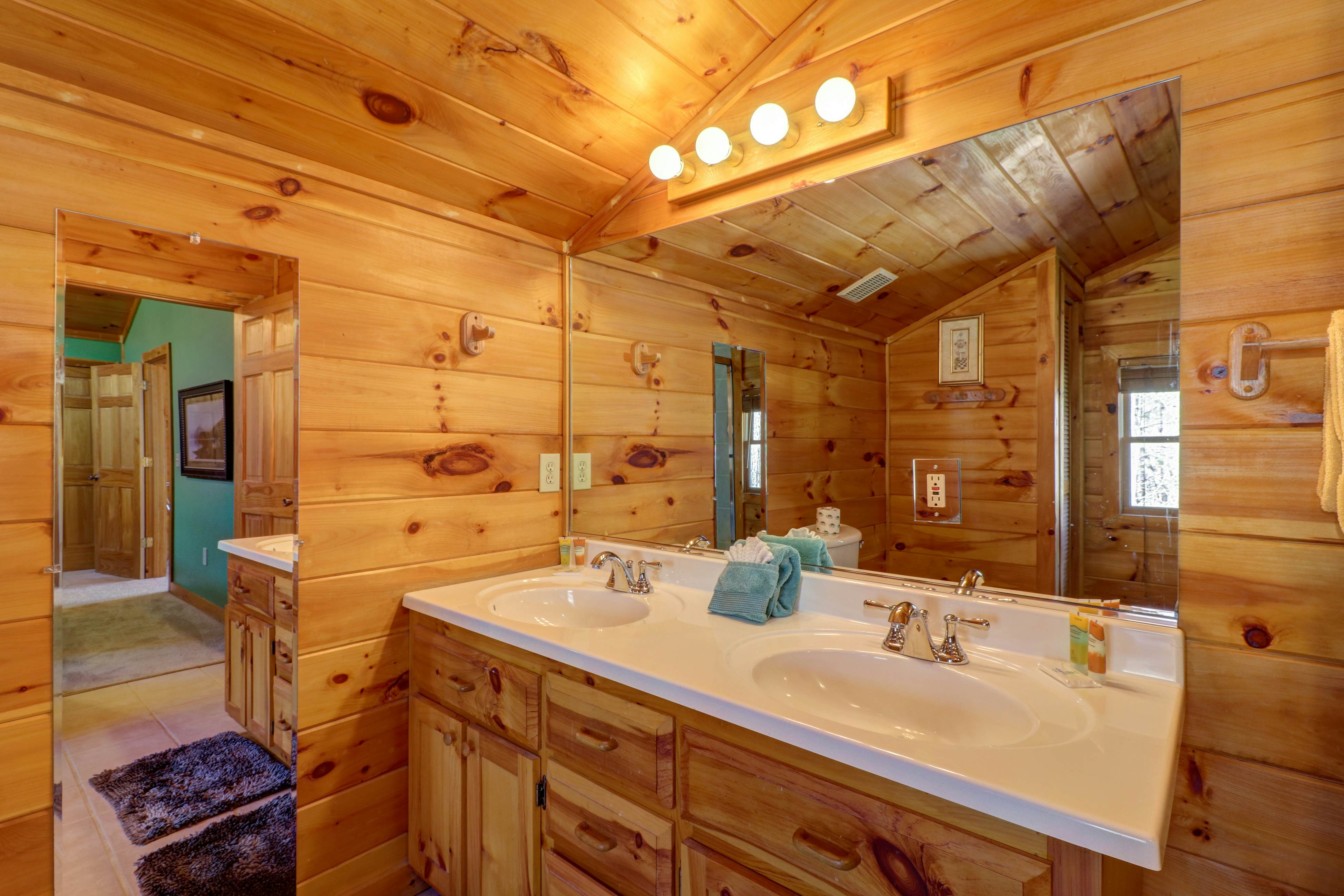 Jacob's Ridge Hideaway | 2 BD Blue Ridge, GA Vacation Rental | Vacasa