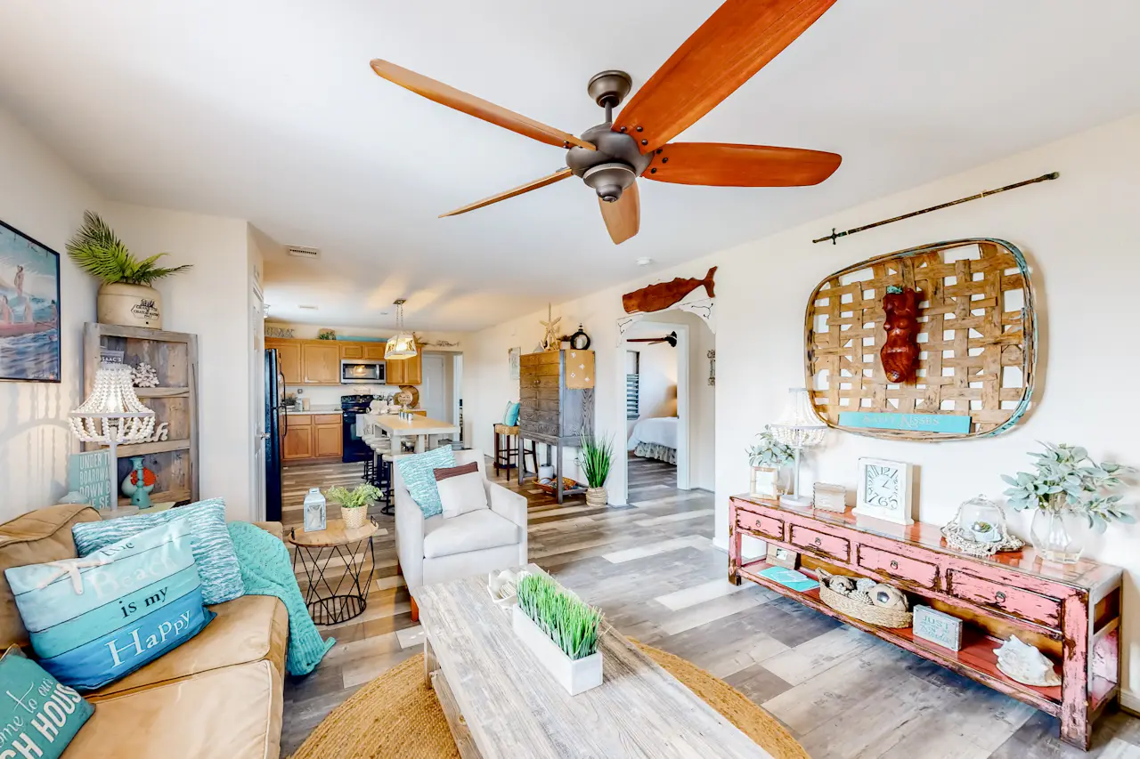 The Sea Queen | 3 Bed Crystal Beach, TX House | Vacasa