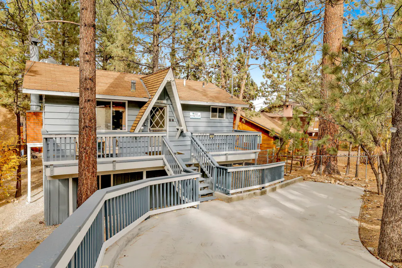 Sweet Cabin Home Gateway #2576 | 2 Bed Sugarloaf, CA Cabin | Vacasa