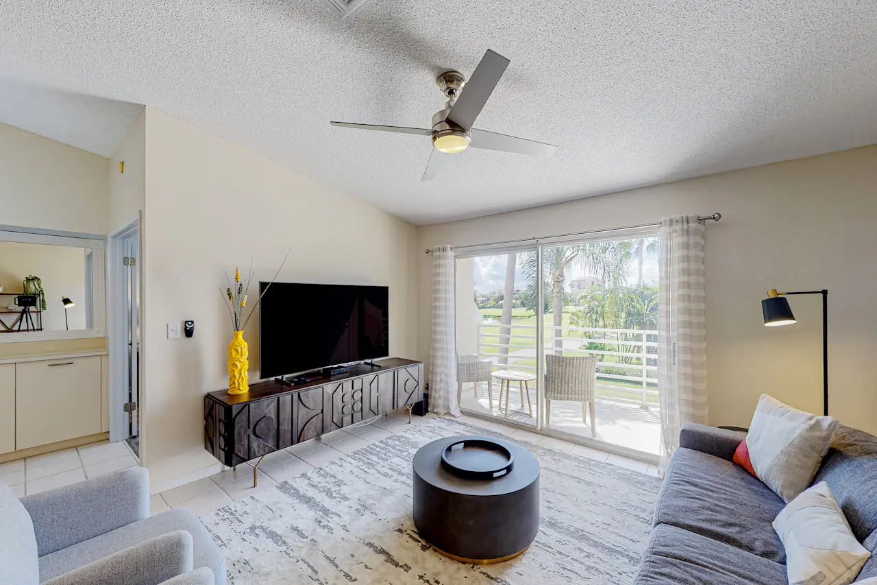 2nd Floor Condo Overlooking Country Club Greens w Free WiFi AC and ...