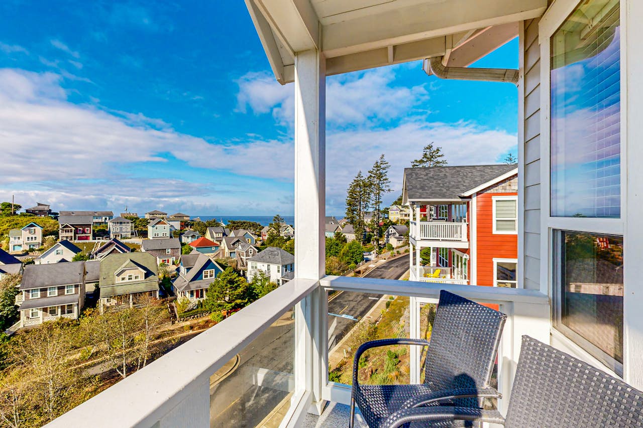 Beautiful & spacious, oceanview home, with hot tub & foosball table | 4 Bed Lincoln City, OR ...